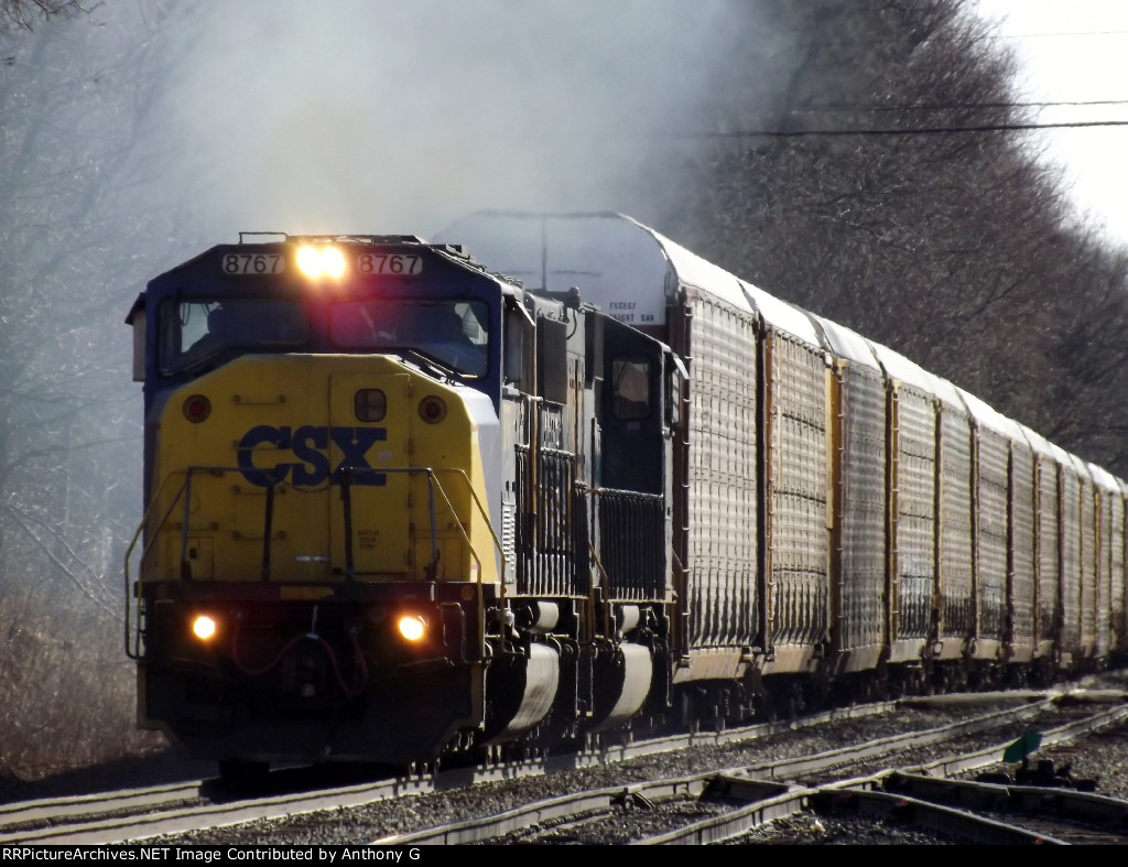 CSX 8767 farts a smoke bomb